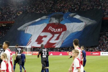 15 Popular Football Teams That Retired Shirt Numbers - Top Soccer Blog
